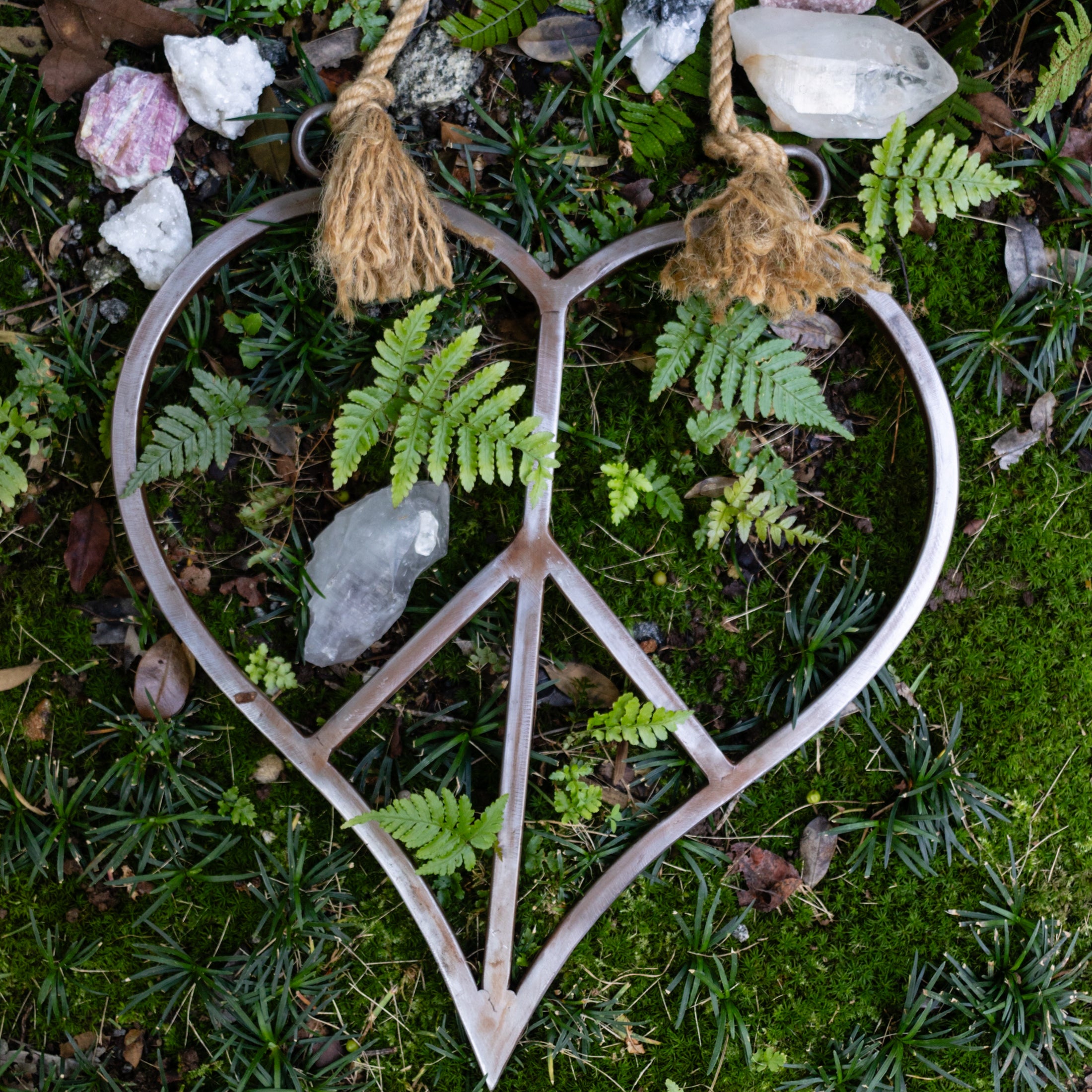 Small Hanging Metal & Jute Heart Peace Sign – Sugarboo & Co